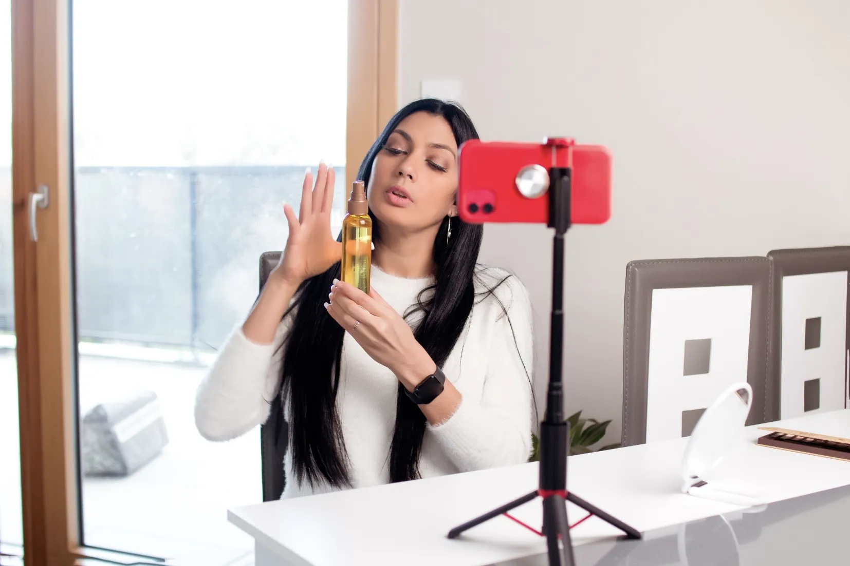 5 Cara Menjadi Beauty Influencer yang Sukses dan Berpengaruh - Ratu AI