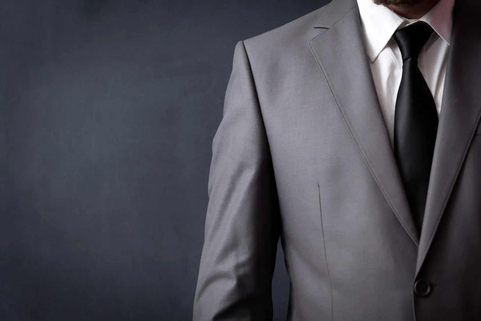 4 Cara Menjadi Orang yang Berwibawa Dimanapun Anda Berada - Ratu AI