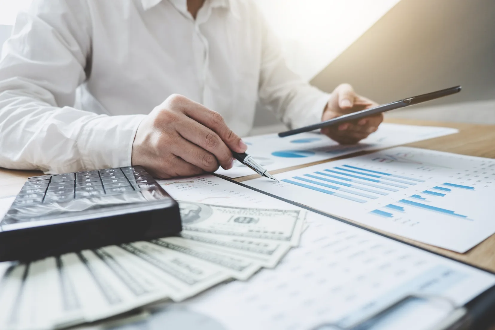 6 Cara Menjadi Orang Kaya Raya yang Terbukti - Ratu AI