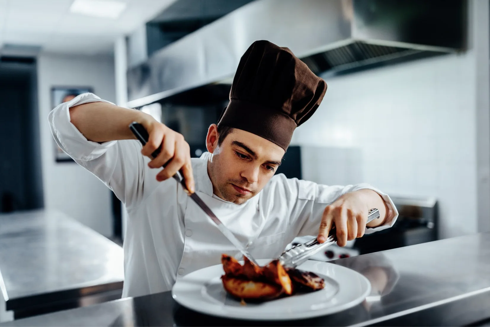 AI dalam Bidang Kulinari: Kreasi Resep Baru dan Analisis Selera - Ratu AI